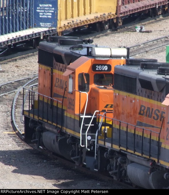 BNSF 2699